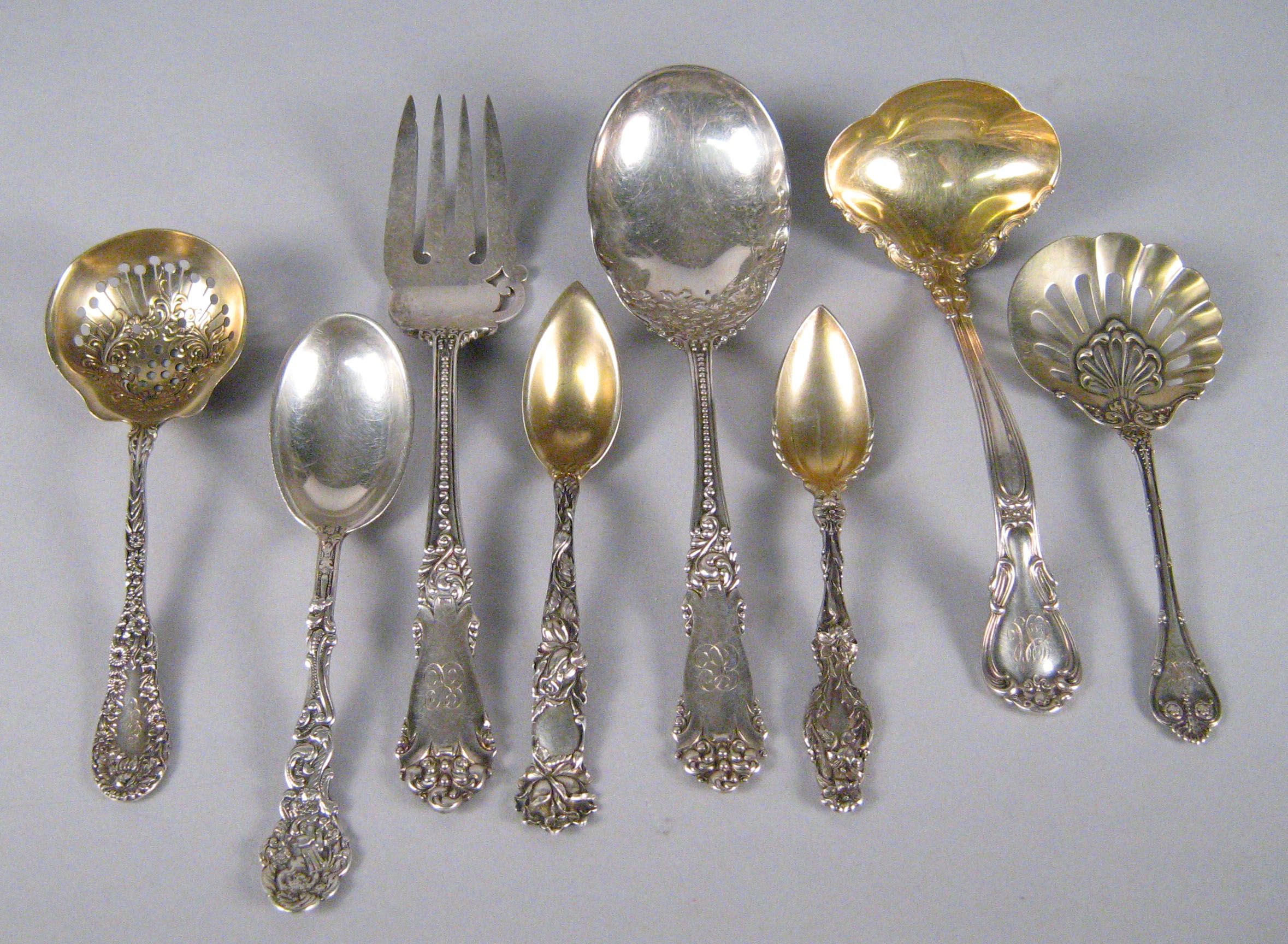 Past auction: Assorted American sterling silver flatware | December 15, 2008
