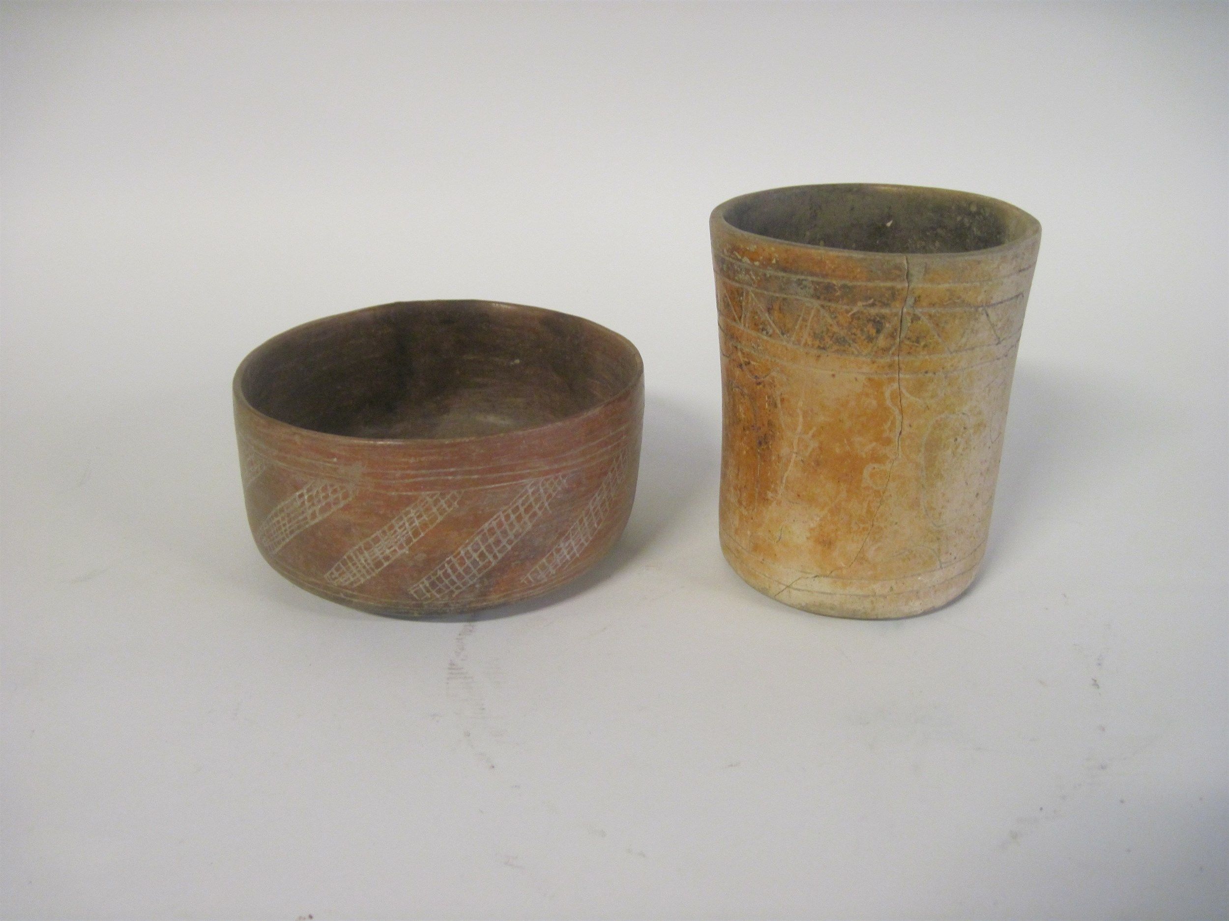 Mayan incised orangeware cylinder vase tepeu (500-800 a.d.) | December ...