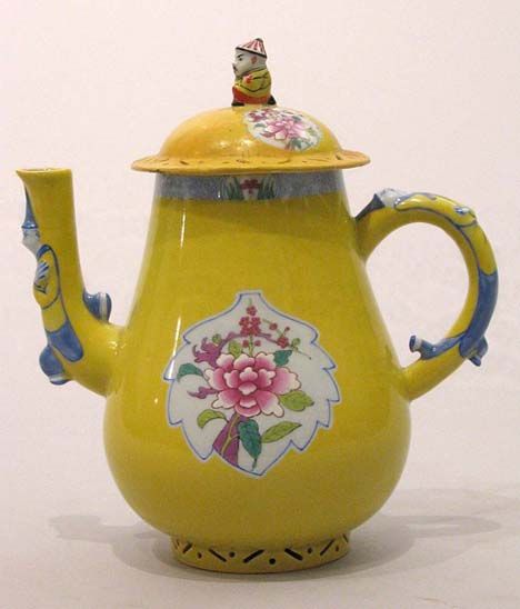 Past auction: A herend yellow ground porcelain teapot 20th century ...